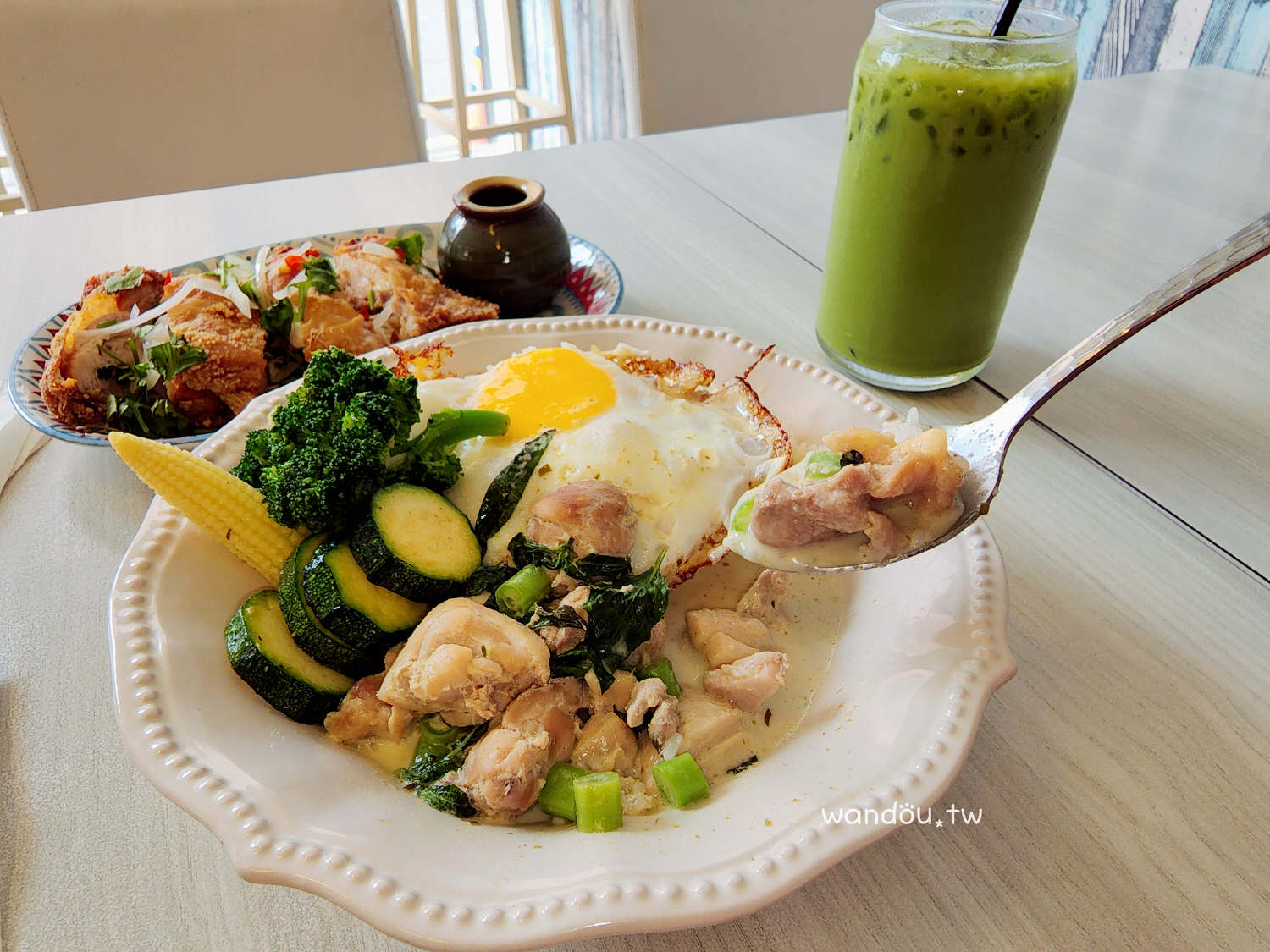 你的泰式Need Times(高雄泰式料理) 捷運大東站平價清新泰式料理 綠咖哩 – 豌豆自遊自在美食趣