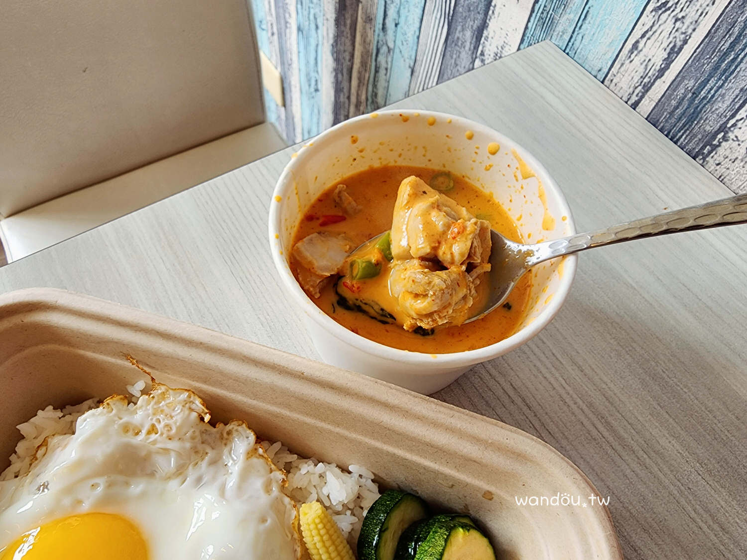 你的泰式Need Times(高雄泰式料理) 捷運大東站平價清新泰式料理 綠咖哩 – 豌豆自遊自在美食趣